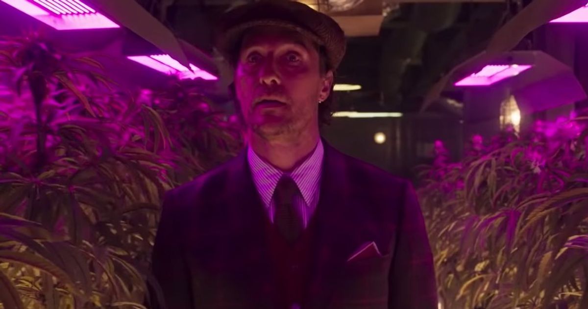 Matthew McConaughey je marihuanovým kráľom v temnej komédií Gentlemani ...